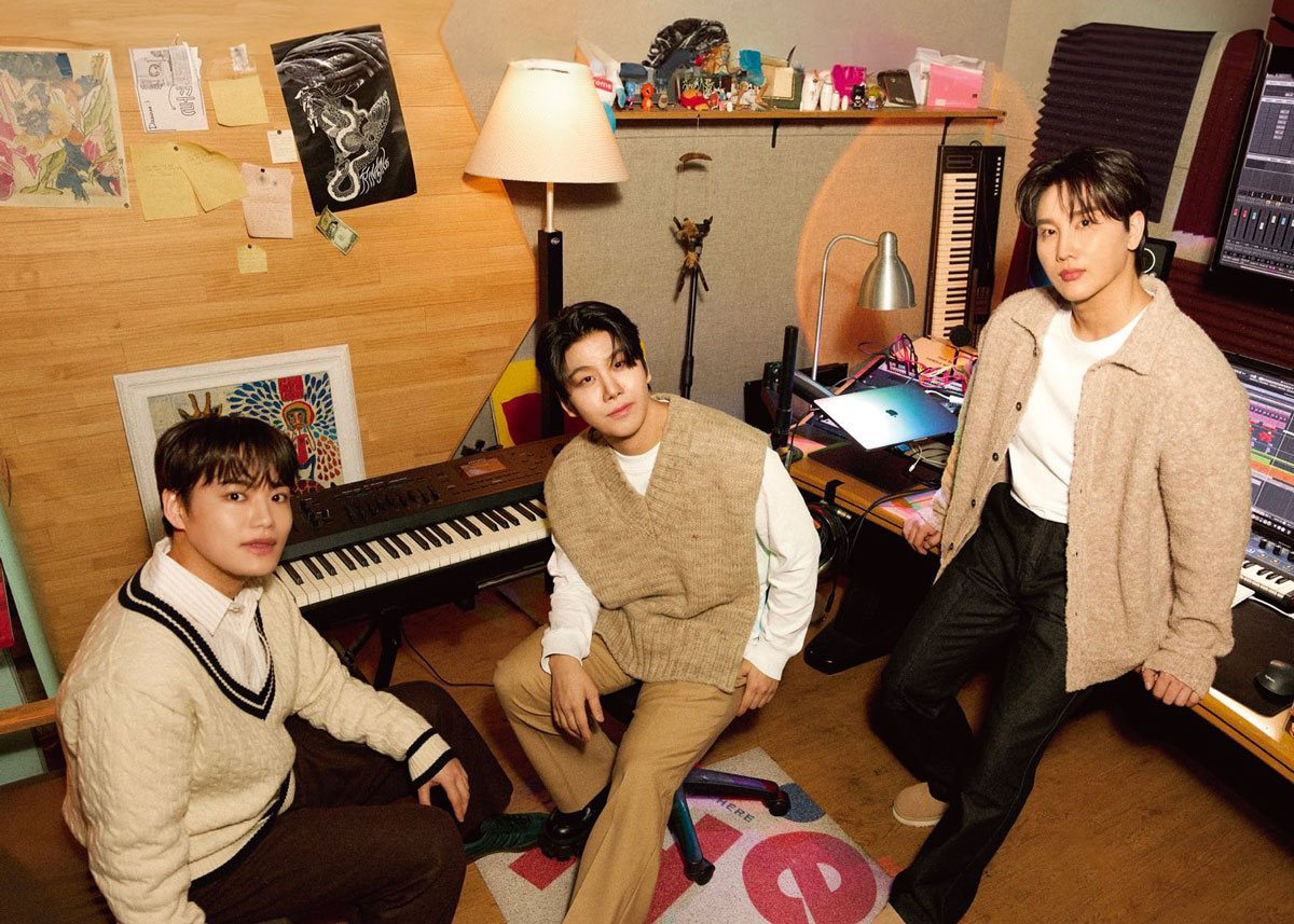 [NEW] VROMANCE 15th Digital Single Album - "Hello"
